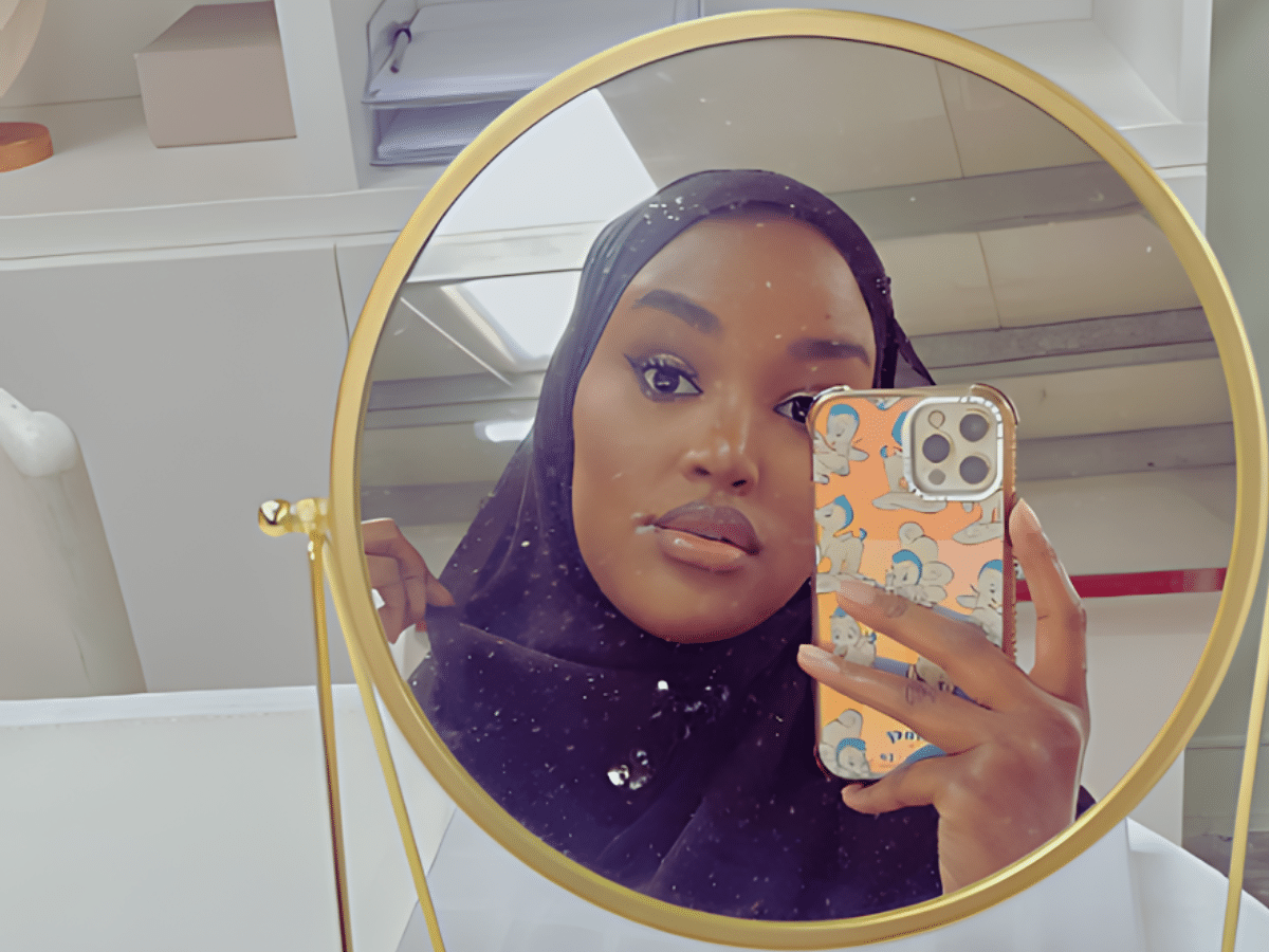 Mirror selfie tips: Here's how to slay your mirror selfie, every time