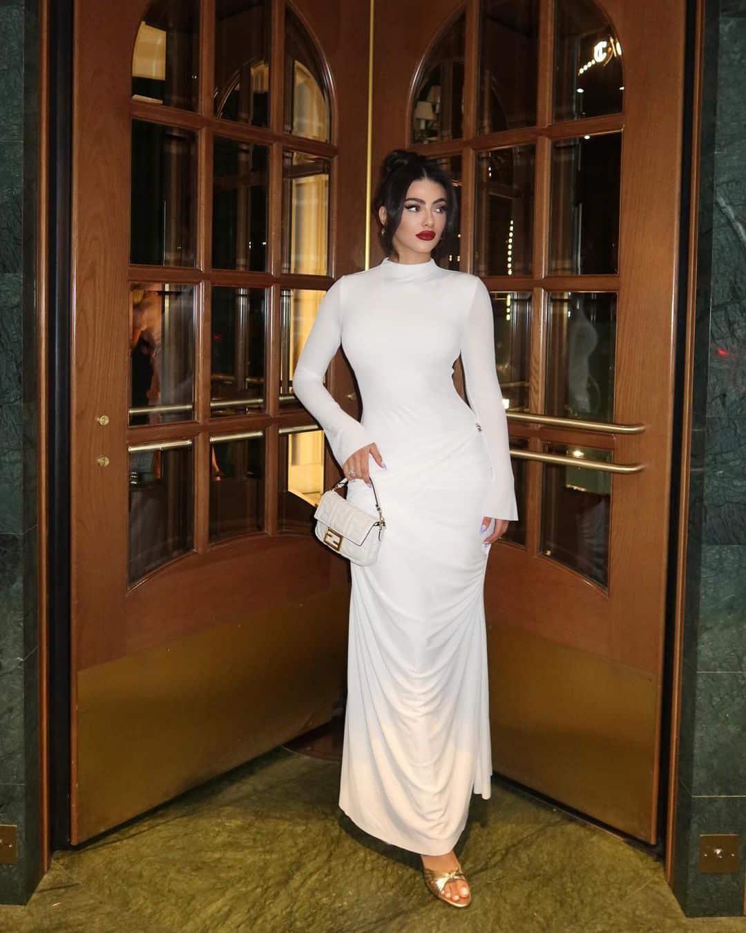 Modest summer outfits: Our fave influencers are nailing modest hot girl ...